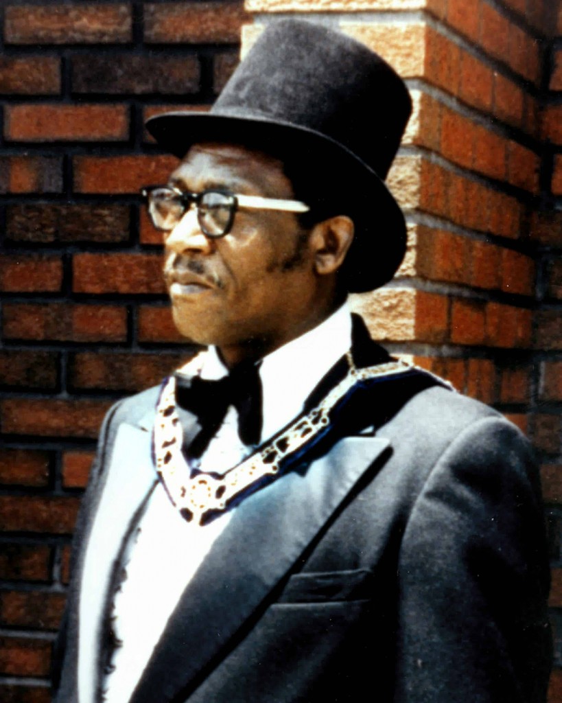 1980 – 1982 Frank Brown | Phglky.com